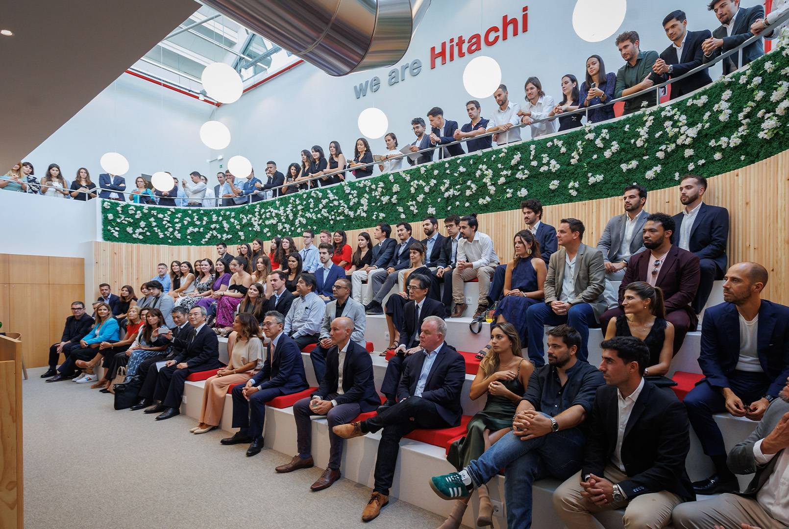 Unser Team | Hitachi Solutions